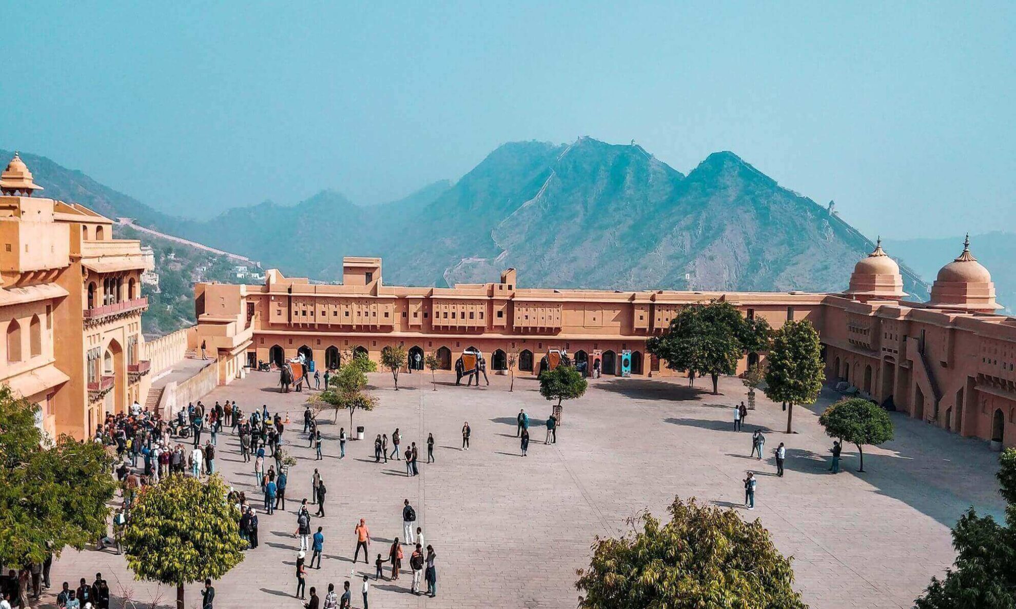 QR Codes In Travel And Tourism: A Detailed Guide